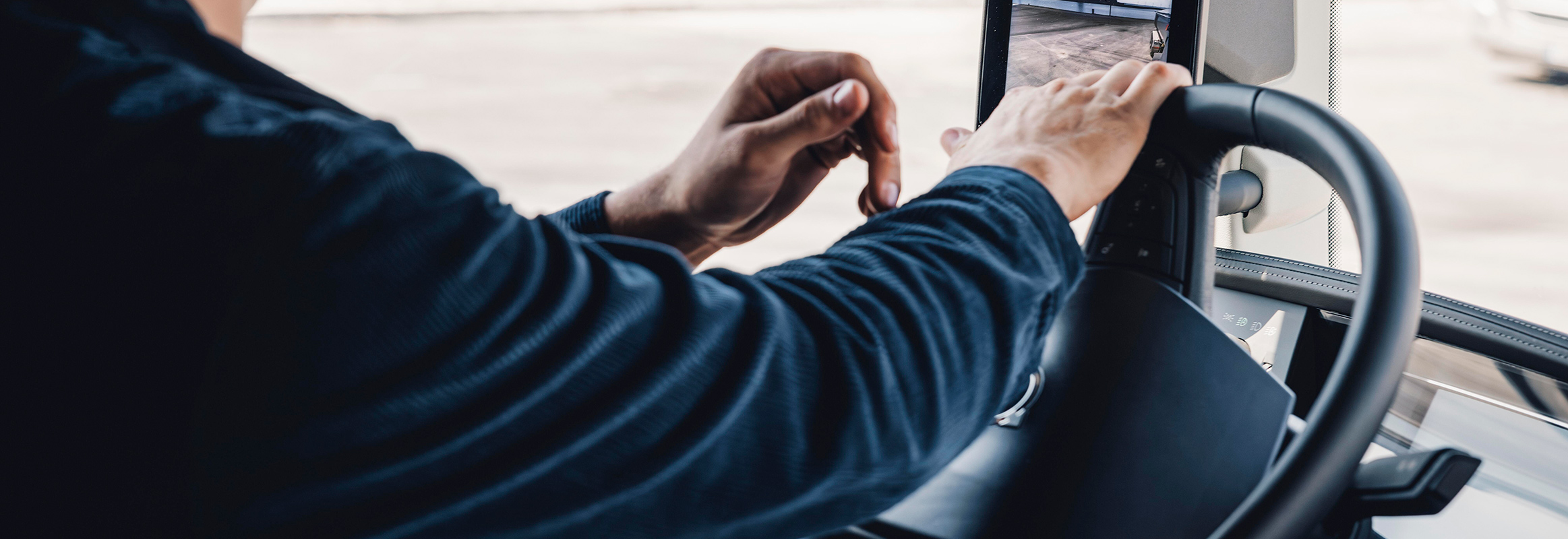 Training – Efficient Driving, Save 10% Fuel | Volvo Trucks